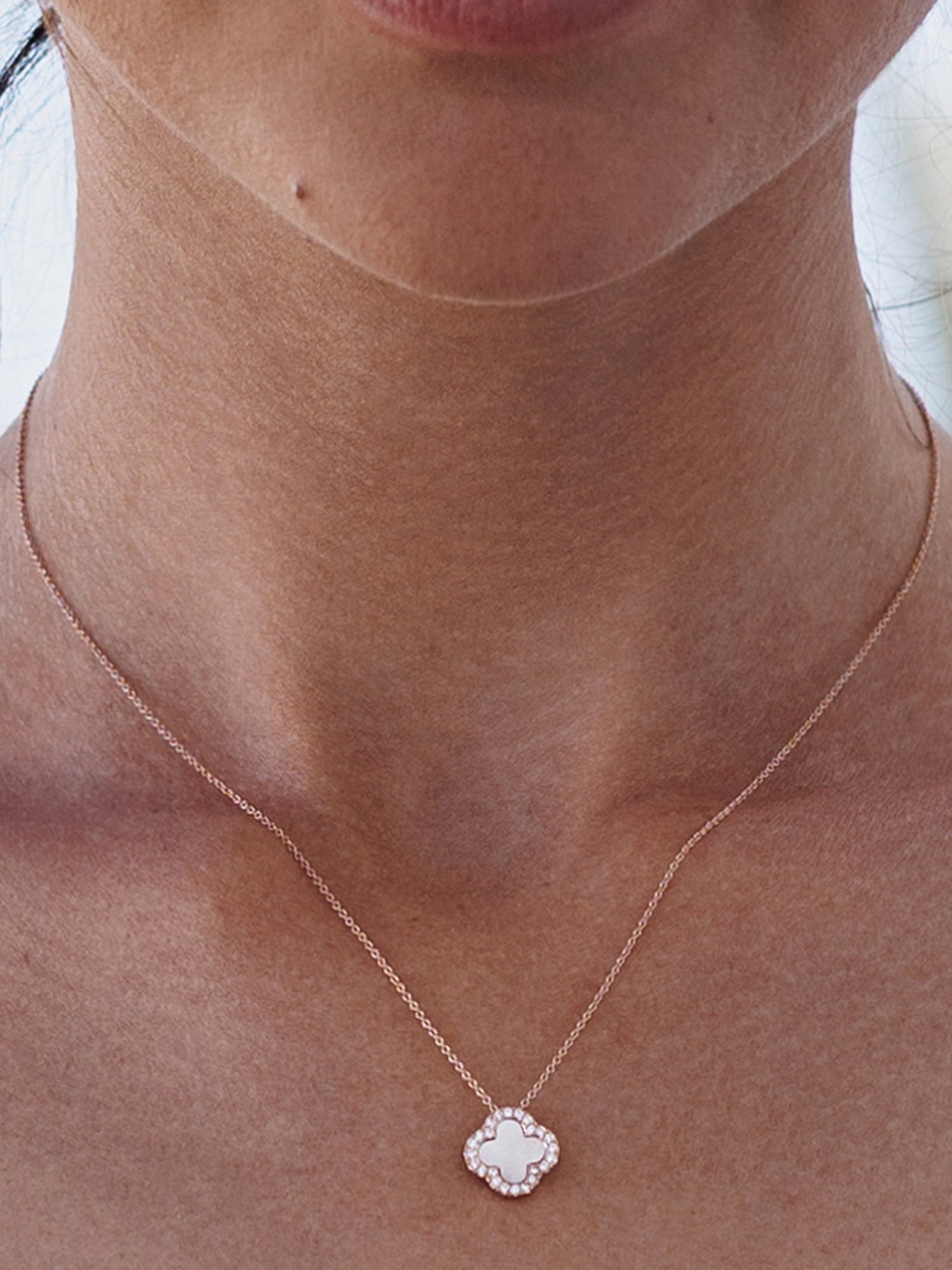 Flower Necklace, Rose – Millo Beauty